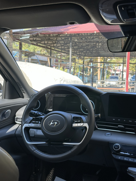 Hyundai elantra 2022 yil Full