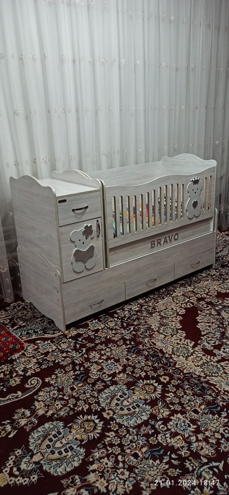 Детская кроватка