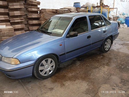 Nexia 1 DOHC sotiladi