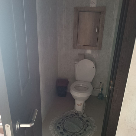 2 xonali uy sotiladi 1 etaj mebelari bilan 57 m2 podvoliyam bor