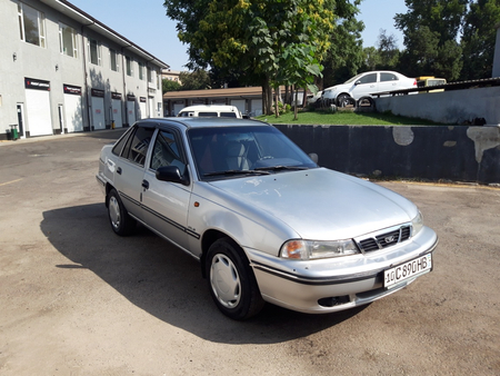 Продаётся NEXIA 1 / 2002
