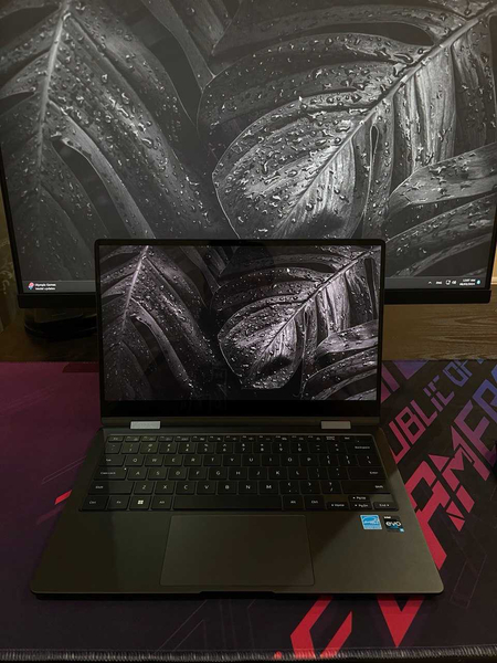 Samsung Galaxy Book3 360 Touchscreen Laptop Intel Core i5