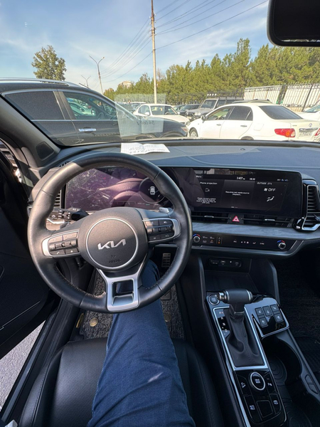 Kia Sportage Premium 2023 
(Без люка)
