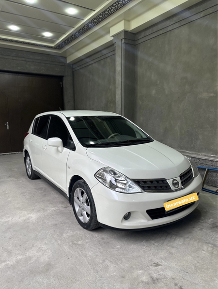 Nissan Tiida sotiladi