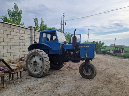 MTZ-80 ikkta bor sotiladi