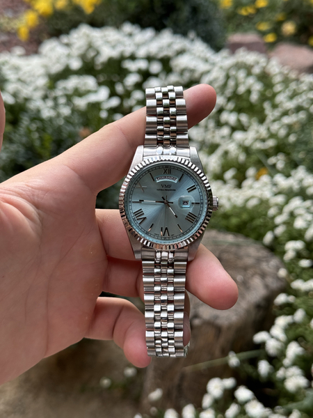 Продаю часы vmf natural