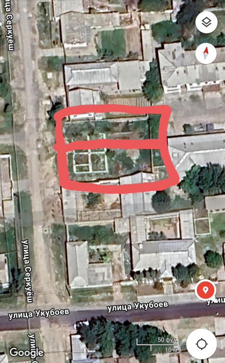Продается участок, центр, 1 микр. 7 соток или 4 соток.