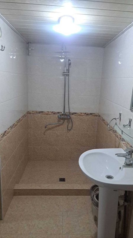 Sergeli Xonabod da 3 xonali fayzli Yevro remont hovli ijara beriladi