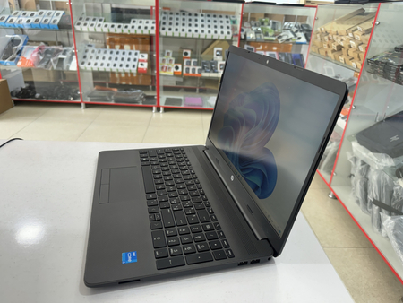 Hp core i5 12 avlod full komplektda 10 yadro 12 patoklik dasturlashga