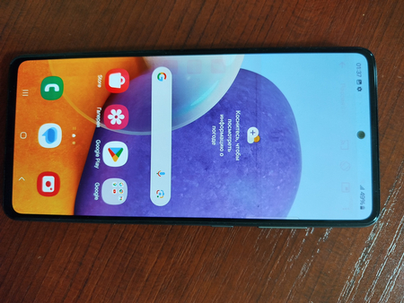 Samsung A72. Holati yahshi.