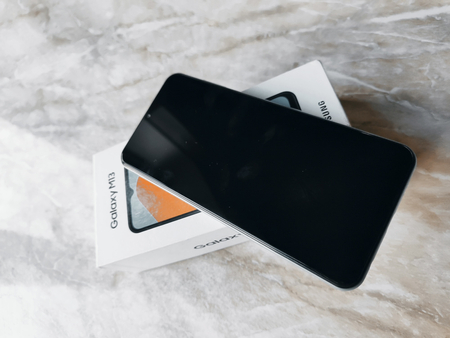 Samsung Galaxy M13 sotiladi yangi