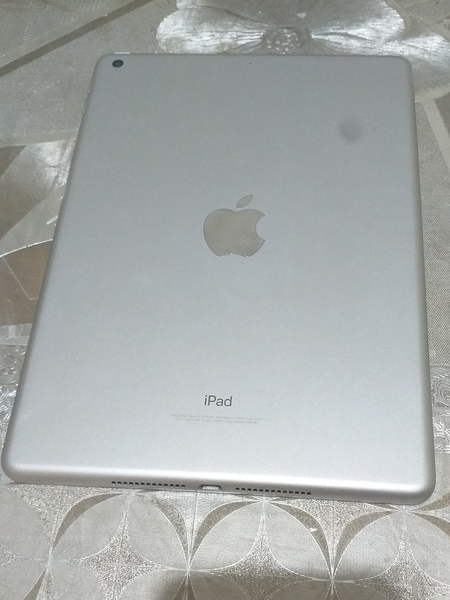 iPad 6 Generation Wi-Fi 128 GB