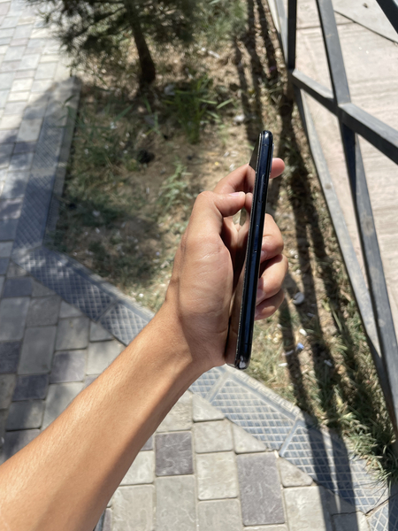 Iphone X сотилади