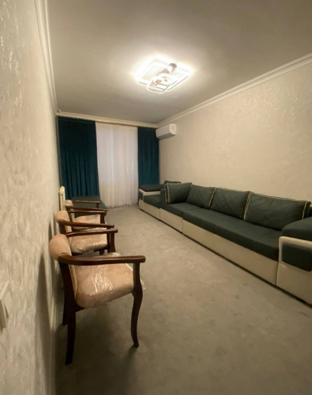 Квартира на Ц13. 3/4/4 общ пл 70м балкон 1,5*6  Ор-р корзинка Абай