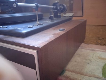 Проигрыватель виниловых пластинок radiotehnika