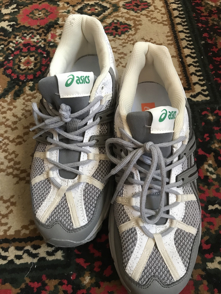 Кросовки ASICS  44 размер