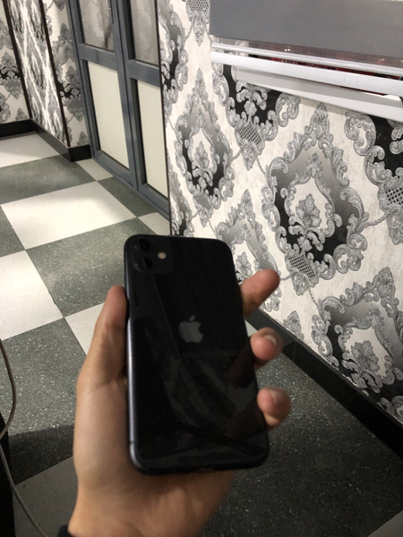 iPhone 11 64 gb Qora rangidan