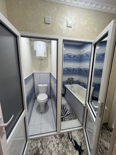 Kvartira sotiladi 42500$