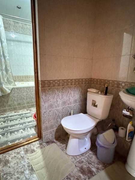 4х комнатная продам / Госпитальный массив / 328 школа ориентир
