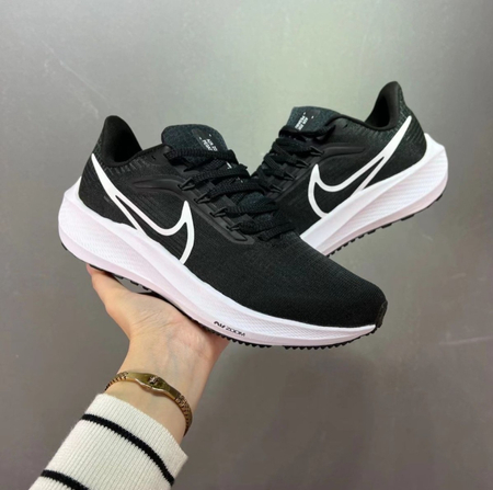 Nike Air Jordan Retro