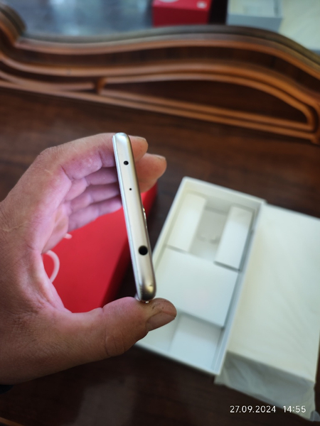 Redmi 5  16Gb karobka dak