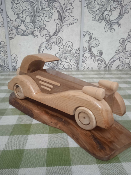 Машинки из дерева