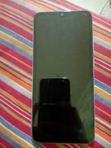 Xiaomi Redmi 10A
Xamma kamplektatsiyasi bor 
Batarekasi