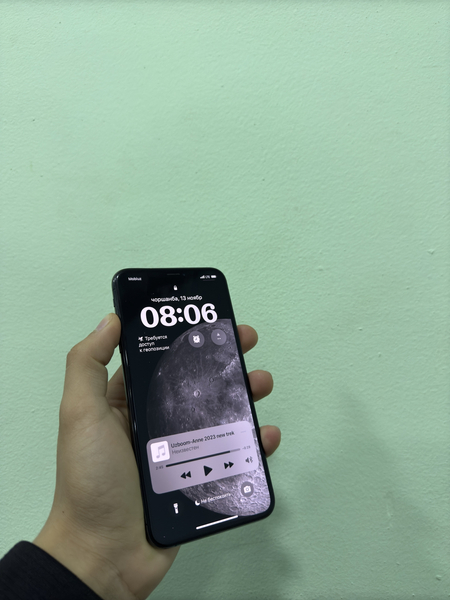 Iphone Xs Max qora