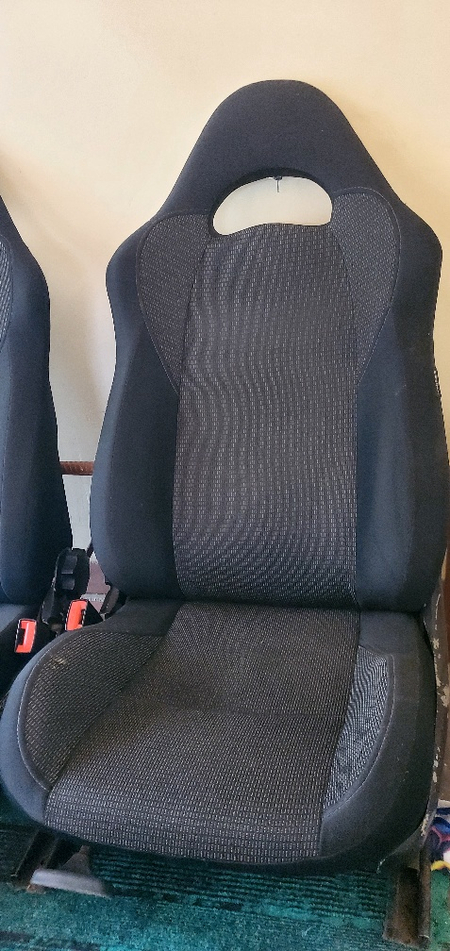 Спортивный Recaro сиденья сотилади. Любой мошинага куйса булади