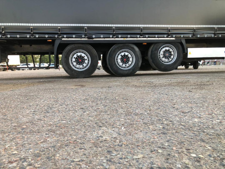 Продается тягачь DAF XV 480 и прицеп KRONE