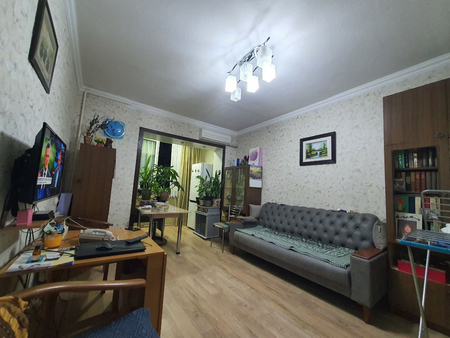 Продаётся однокомнатная 1*3 квартира, Юнусабад 18 кв 76 серия кубик