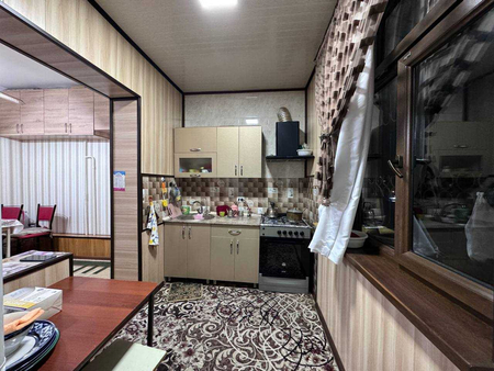 Юнусабад-18, 2/5/5 с ремонтом 61 м², балкон 2*6 м. Ипотека имеется=