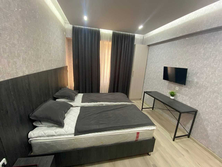 Ц-2 • Алайский • 3-комн • 80 м² • этаж 1/9 • [МУ:012]