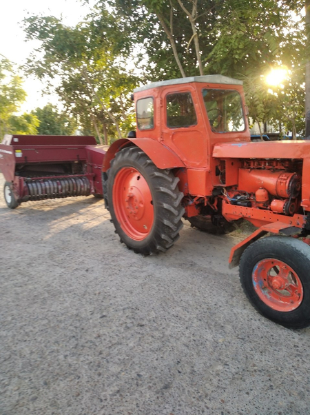 T40 traktor tukan perspadbor