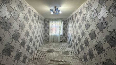 Срочно продаётся 2х комнатная квартира 2 этаже середина Ул: Гагарина