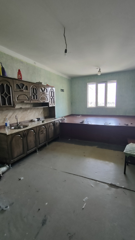 Продаётся 1 ком на сергели 7 балкон 2-6.этаж 1