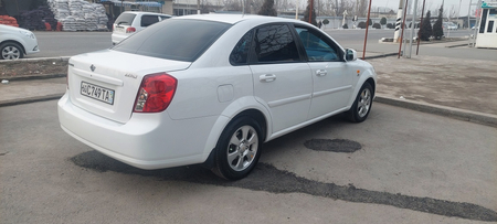 Lacetti jentira kuzip qoyilgan