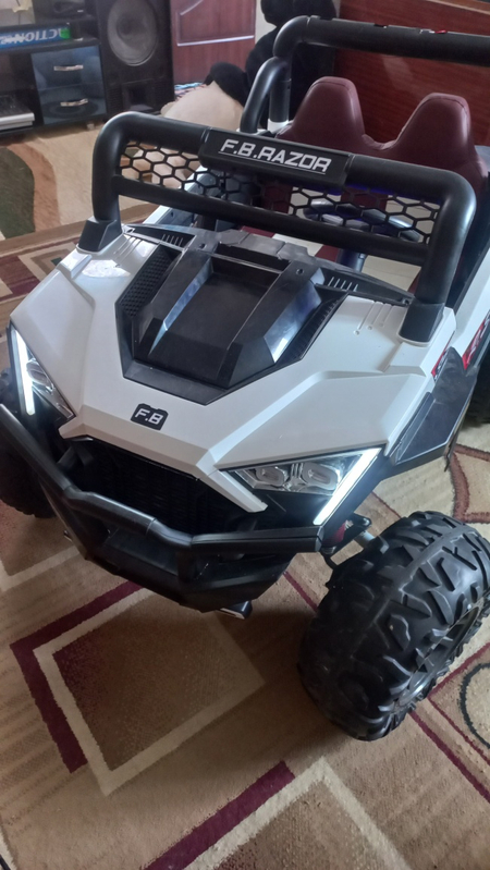 Продаётся детский электромобиль Buggy