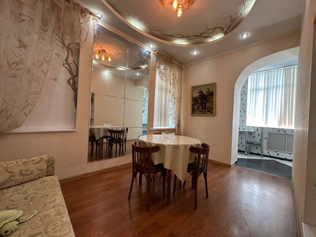Ул. Тараса Шевченко, Центр, 2в3х/4/5, 60 М² евроремонт, с обстановкой!