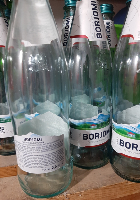 Бутылки из под воды