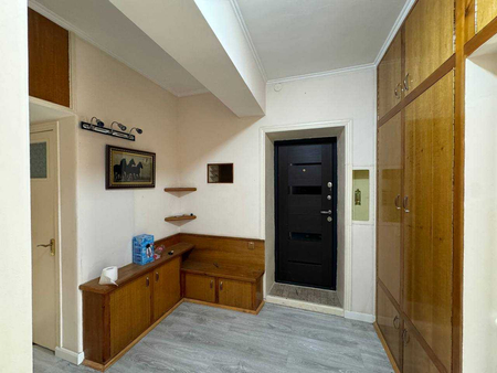 Юнусабад-18, 4/4/4 90 м² средний ремонт, кирпич 77 серия=