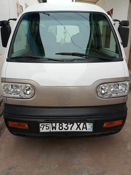 Chevrolet damas. Yangi.