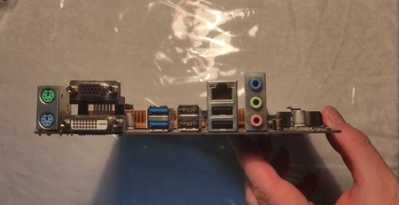 Продам комплект процессор Intel core i 3 7100+Asrock H110
