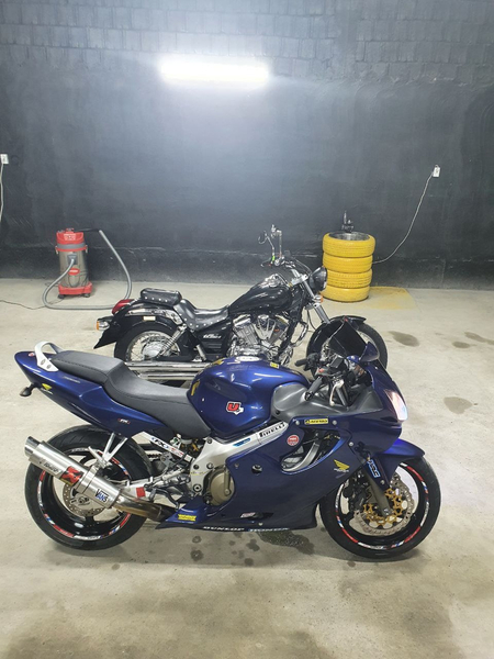 Мотоцикл honda CBR f4i 2004 yil