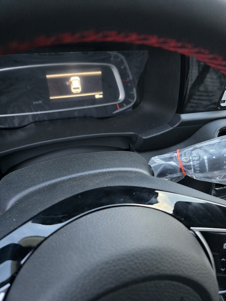 Kia sonet 3 ci pozitsiya