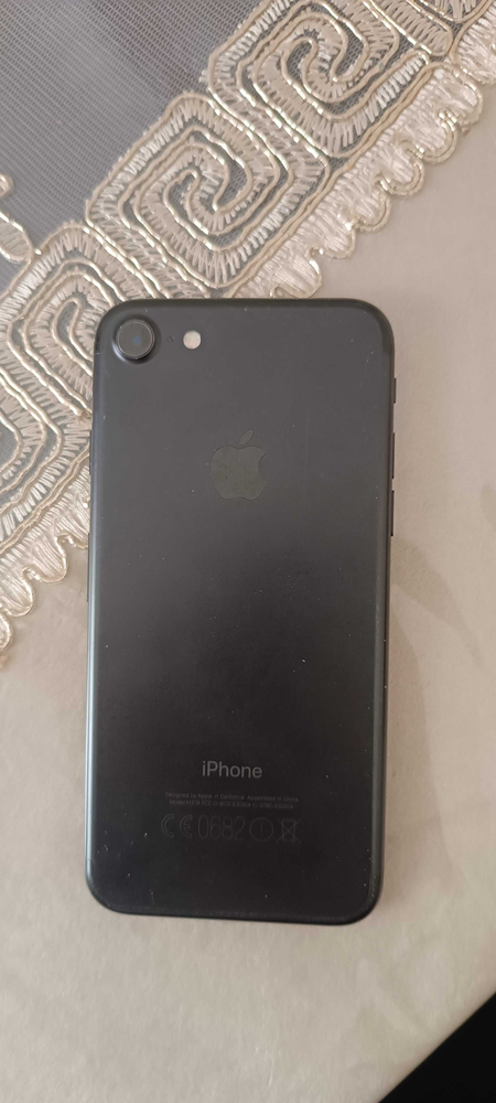 Iphone 7 хорошем состоянии