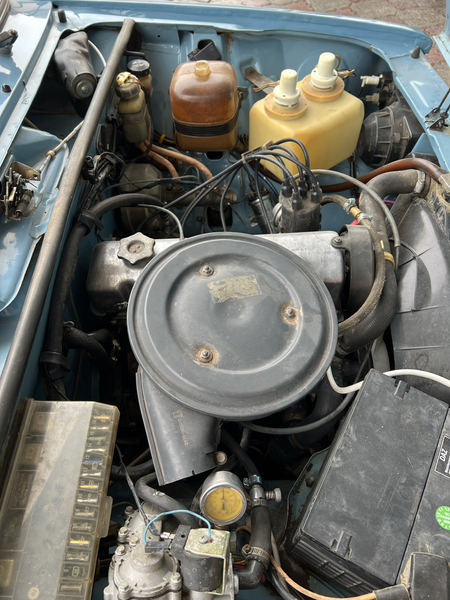 Vaz 2104. Sotiladi. Antikvar xolatda. Radnoy kraska.