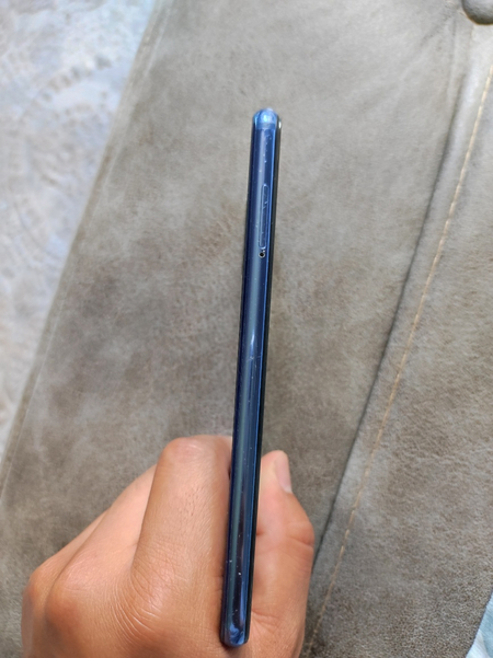Mi 9 SE 6/64 sotiladi