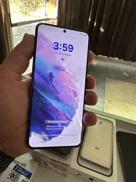 S21 samsung sotiladi 12/256