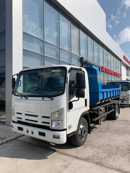 ISUZU NPR 82 L  (Самосвал)
